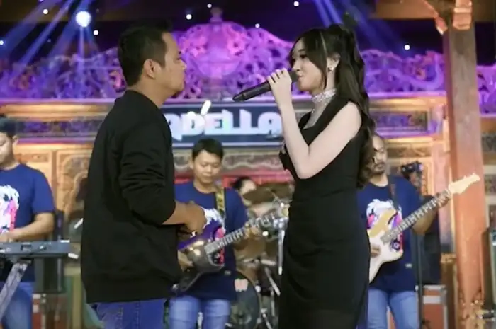 Lirik dan Chord 'Tak Berani Ku Melawan Restu' - Difarina Indra dan Fendik Adella - Sonora.id