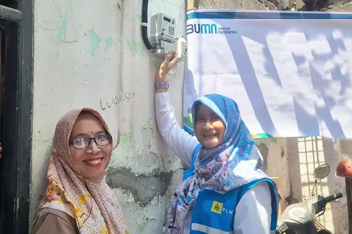 Kembali PLN UID Jabar Sukses Sambung Listrik Gratis Bagi 147 Warga Kurang Mampu - Sonora.id