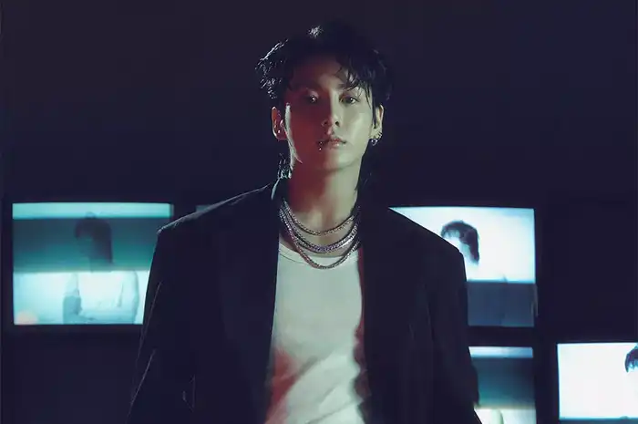 Lirik Lagu Standing Next to You - Jungkook (JK) BTS, dengan Terjemahan ...