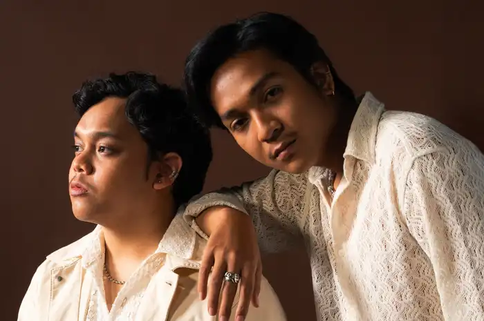 Lirik Lagu Untuk Selalu Senang - Daun Jatuh, Lengkap dengan Maknanya ...