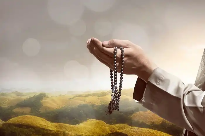 Doa setelah Adzan, Lengkap dengan Arab, Latin, dan Terjemahannya ...