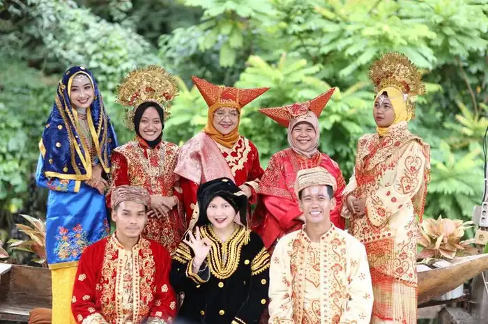 10 Contoh Kostum untuk Merayakan Hari Pahlawan yang Unik dan Berkesan - Sonora.id