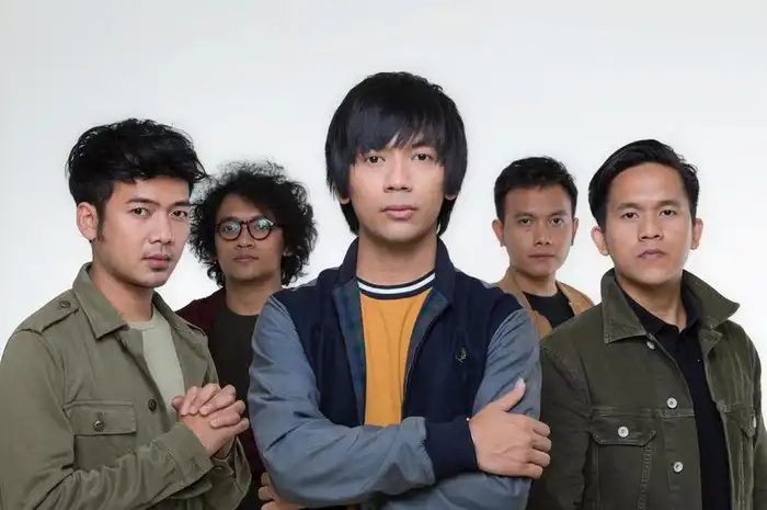 Lirik Lagu 'Sudahi Perih Ini' - D'MASIV, Cukup Sudah Kau Sakiti Aku ...