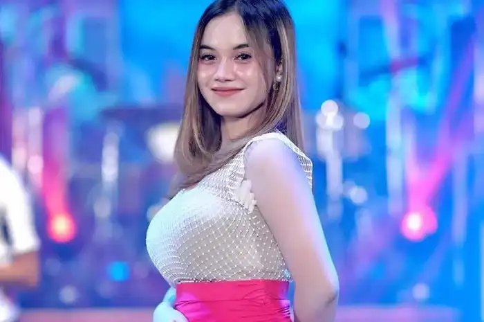 Biodata Lengkap Ajeng Febria Biduan Dangdut yang Viral di Sosmed ...