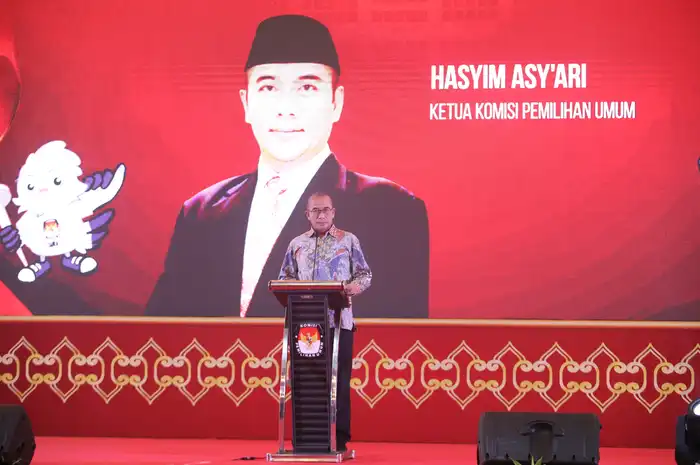 Serentak Se-Indonesia, Ketua KPU RI Menyaksikan Pelantikan KPPS Pemilu ...