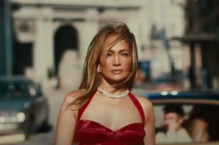 Lirik Lagu 'Can't Get Enough' - Jennifer Lopez Ft Latto, dengan ...