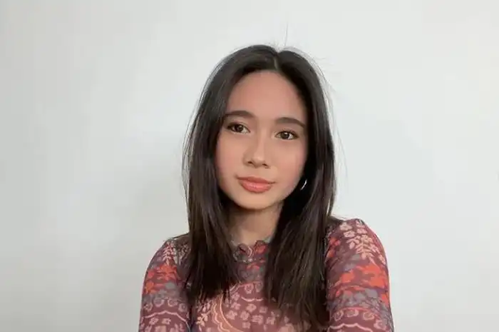 Lirik Lagu La La Lost You - NIKI, Lengkap dengan Terjemahan - Sonora.id