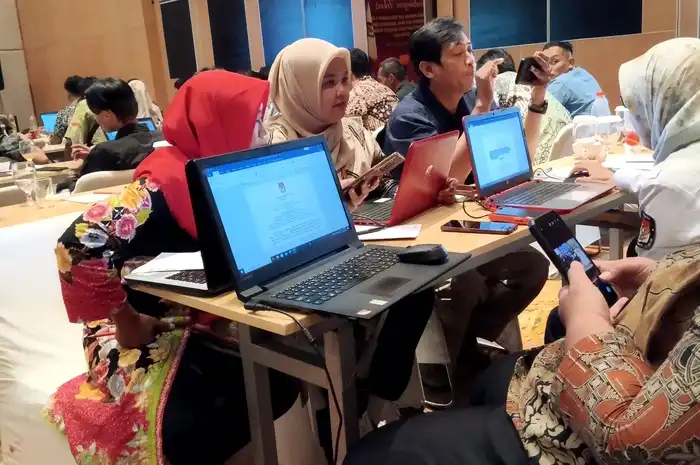 Bimtek Pantarlih Dan Ecoklit , KPU Surakarta Siap Untuk Pilkada 2024 ...