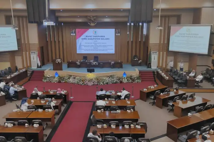 Bupati Sanusi Tanggapi Pemandangan Umum Fraksi DPRD Kab. Malang tentang Perubahan APBD 2024 ...