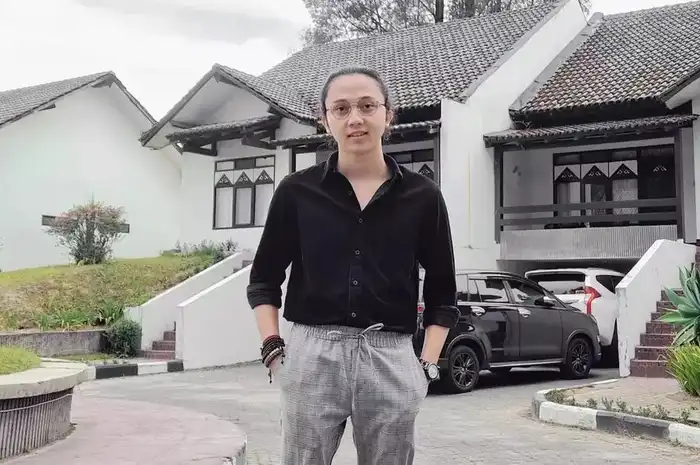Lirik Lagu Kau Lukis Aku yang Dipopulerkan Oleh Dimas M - Sonora.id