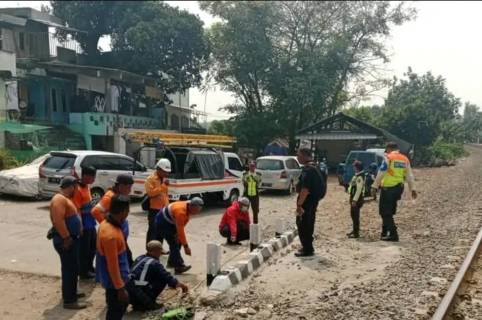 KAI Daop 1 Jakarta Berhasil Menutup 4 Perlintasan Liar Selama Satu Pekan - Sonora.id