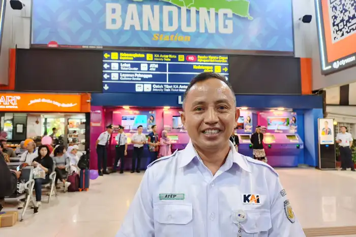 Cegah Korban Berjatuhan, PT KAI Daop 2 Bandung Kembali Tutup Perlintasan Sebidang - Sonora.id