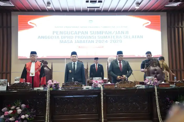 Anggota DPRD Provinsi Sumsel Terpilih Periode 2024–2029 Resmi Dilantik - Sonora.id
