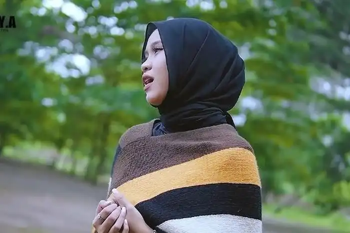 Lirik Lagu 'Nia Anak Surga' - Caca DA5, Lagi Viral karena Tentang ...