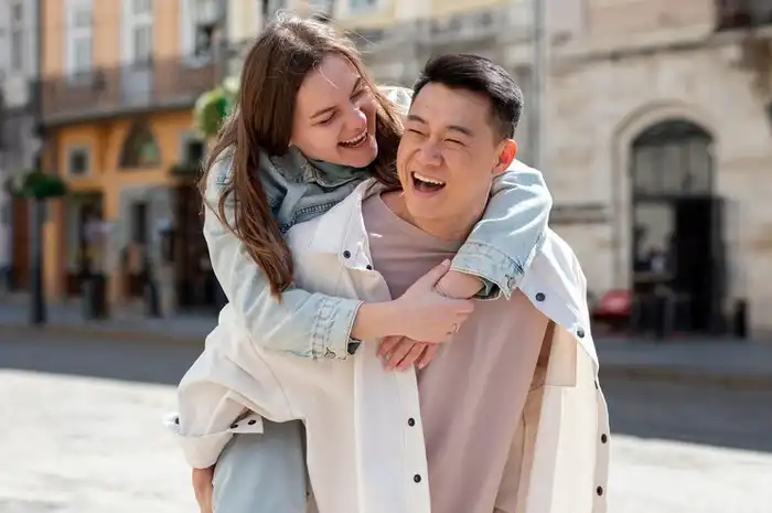 30 Ucapan National Boyfriend Day 2024 Bahasa Inggris dan Artinya ...