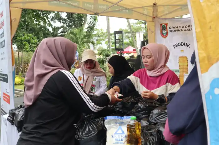 1.000 Paket Sembako Murah Terjual di Pasar Rakyat untuk UMKM Banjarbaru ...