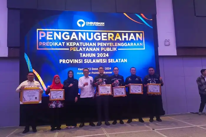 Pemprov Sulsel Berhasil Tingkatkan Pelayanan Publik, Raih Penghargaan Zona Hijau - Sonora.id