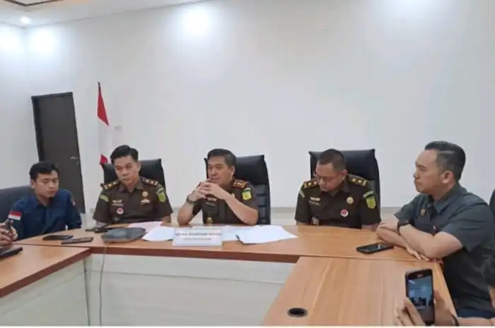 Dua Tersangka Kasus Dugaan Korupsi Pengadaan Tanah Tol Betung-Tempino Jambi Ditangkap Kejari ...