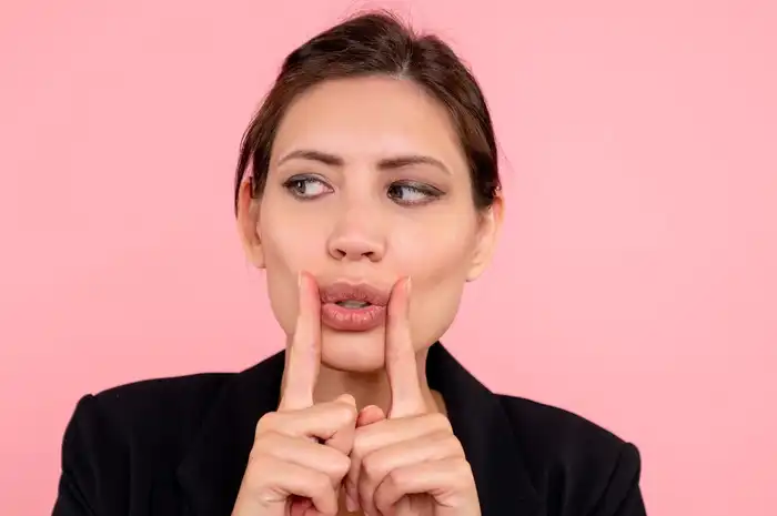 Ini Penyebab Kedutan Bibir Kiri Atas dari Sisi Dunia Medis - Sonora.id