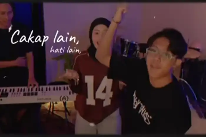 Lirik Lagu Aku Bilang Jangan - MikkyZia, F4dli - Sonora.id