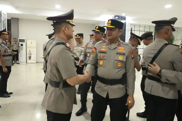 Polda Kalbar Gelar Sertijap Sejumlah Pejabat di Lingkungan Polda Kalbar ...