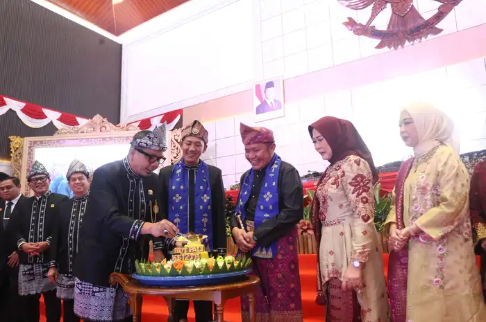 Gubernur Herman Deru Hadiri Paripurna HUT ke-12 Kabupaten PALI, Dorong Partisipasi Badan Usaha ...