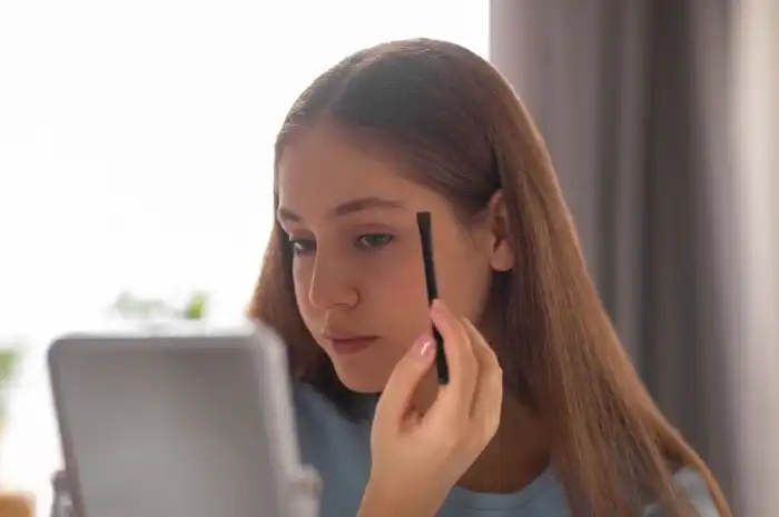 Siap Tampil Maksimal? Simak Cara Merawat Alis Agar Terlihat Sempurna ...