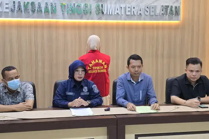 Tim Tabur Kejati Sumsel Tangkap DPO Penyalahgunaan Dana Kredit BRI, Negara Rugi Rp807 Juta ...