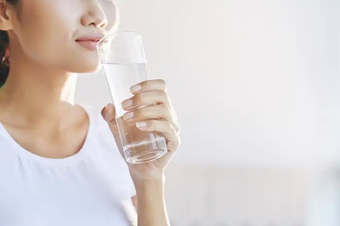 Ginjal Rusak Karena Minum Air Saat Bangun Malam? Ini Klarifikasi Pakar ...