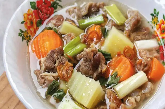 Resep Sop Daging Sapi Tetelan yang Bening, Sedap, serta Gurih - Sonora.id