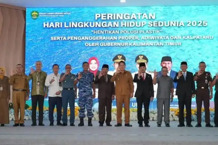 Peringati Hari LHS 2025, Gubernur Kaltim Serahkan Penghargaan Proper ...
