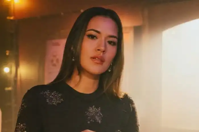 Lirik Lagu Ternyata Tanpamu (Cantik) - Raisa: Nyatanya Tanpamu Ku Makin ...