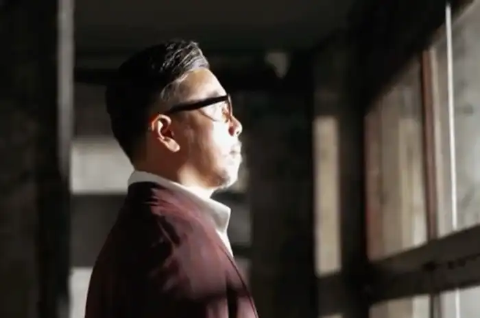 Lirik Lagu Berikan yang Terbaik - Sammy Simorangkir dan Makna Lagunya ...