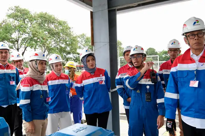 Dewan Komisaris Tinjau Keandalan Terminal BBM Ujung Berung - Sonora.id
