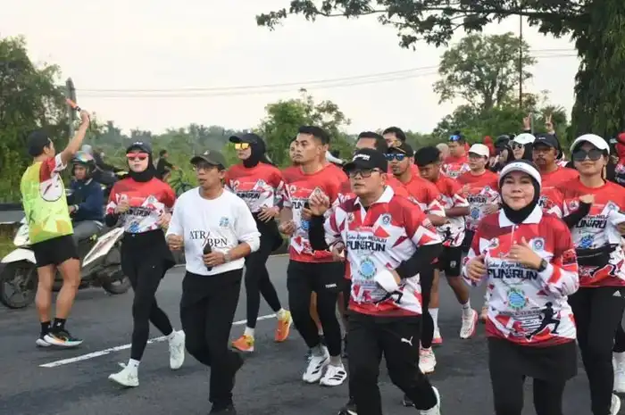 Puluhan Ribu Warga Padati Kubu Raya Fun Run & Fun Walk 2025, Bupati ...