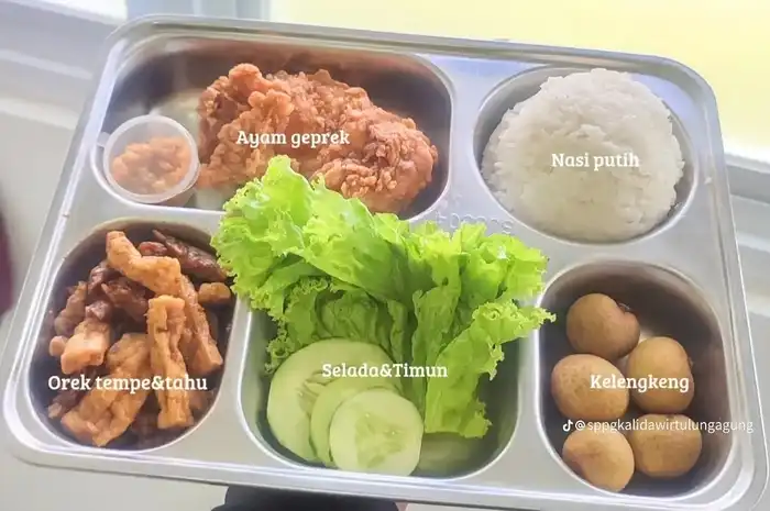 Ingin Lihat Makanan Rutin MBG? Dapur Ini Rajin Bagikan Info Menu Makan ...