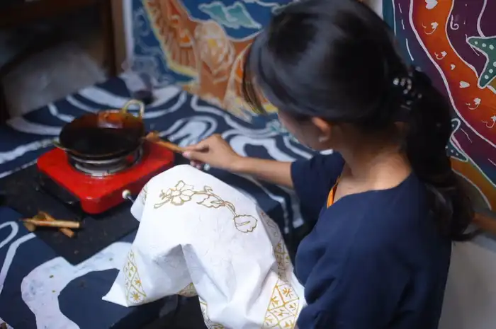 30 Twibbon Hari Batik Nasional 2025, dengan Desain Menarik dan Kreatif ...