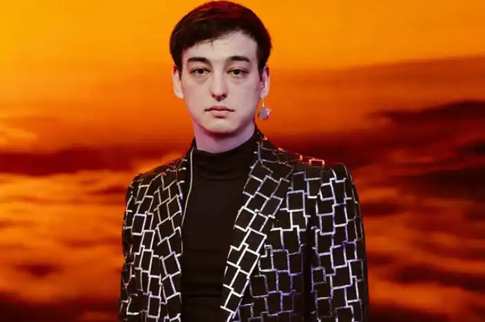 Lirik Lagu Past Won't Leave My Bed - Joji: Terjemahan dan Makna Lagu ...