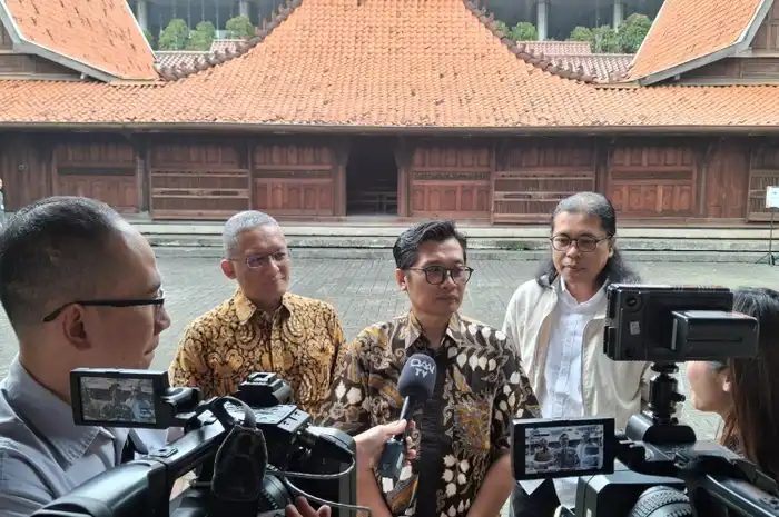 Warna yang Bercerita: Membaca Bali Lewat Simbol, Sejarah, dan Jiwa ...