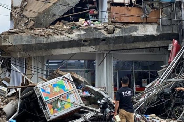 Detik-Detik Gedung Roboh di Slipi, Saksi Mata Sempat Dengar Bunyi Aneh ...