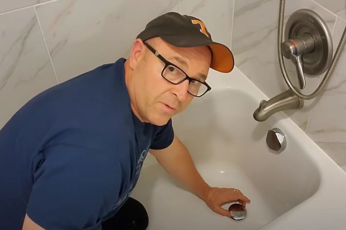 Tumbuh Tanpa Ayah, Pria Ini Buat Video Ajarkan Keahlian Dasar untuk ...