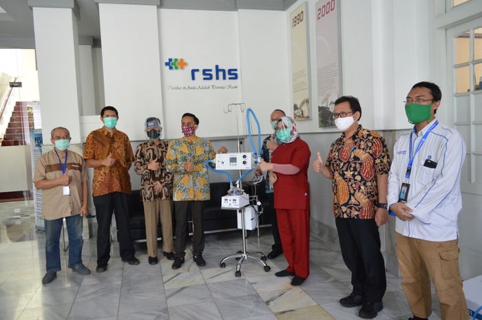 LIPI Serahkan Bantuan Alat Terapi Oksigen Beraliran Tinggi ke Rumah ...