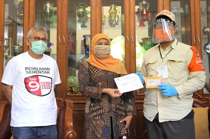 Jelang Pemilihan Serentak, Ketua KPU Lakukan Coklit di Kediaman ... Jelang Pemilihan Serentak, Ketua KPU Lakukan Coklit di Kediaman ...