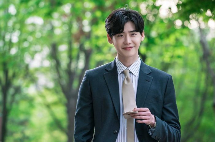 Profil Lee Jong Suk, Kehidupan Pribadi dan Perjalanan Kariernya - Sonora.id