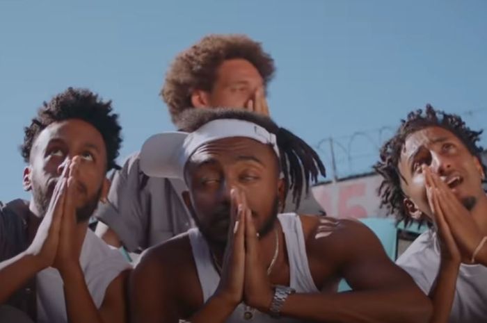 Lirik Lagu ‘Reel It In’ Milik Amine, Lengkap dengan Terjemahan - Sonora.id