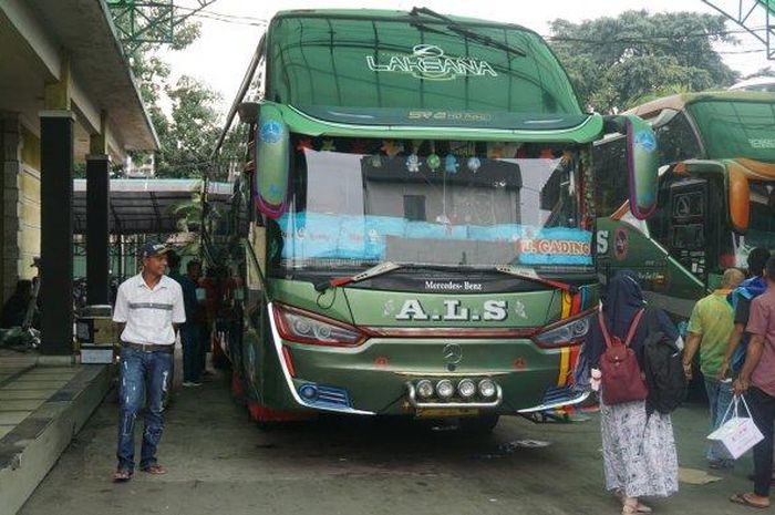 Layanan Transportasi Bus Antar Lintas Sumatera Sepi Penumpang Duan ...