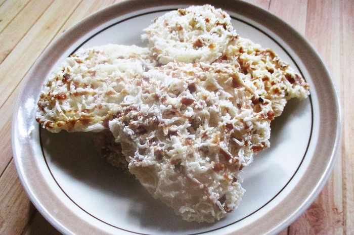 Kue Sarang Madu, Camilan Jadul dan Enak Khas Kota Pati - Sonora.id