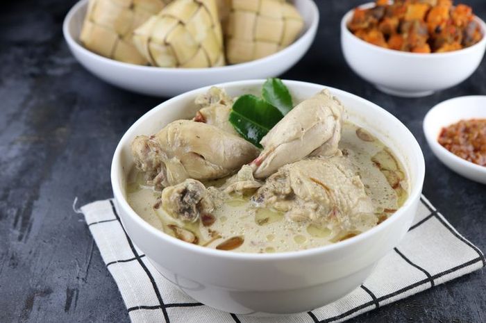 Resep Opor Putih Ayam Suwir Nikmat dan Gurihnya Mantap - Sonora.id