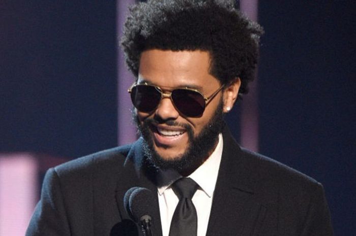 Lirik Lagu Call Out My Name - The Weeknd, Lengkap dengan Terjemahan ...