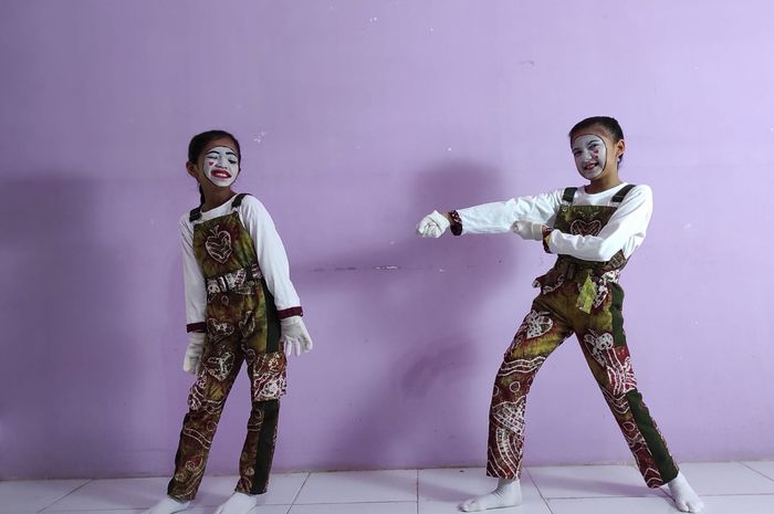 Gemar Merias Wajah, Pantomim Cilik Kalsel Berlaga Pantomim di Nasional ...